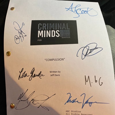 Criminal Minds compulsion TV Script Screenplay Autographed Thomas ...