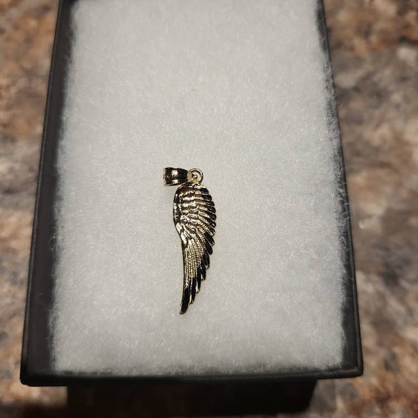 Gold Diamond-cut Angel Wing Pendant Necklace - 10 Karat Solid Gold ...