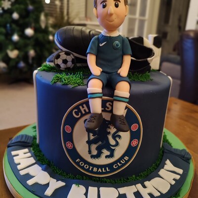 Personalised Seated Male Figure Fondant Cake Topper - Etsy