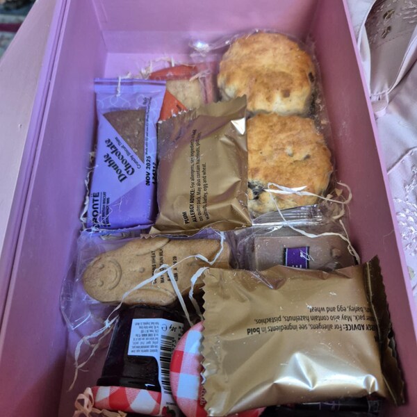 Large Wellness HAMPER Gift Box Pamper Spa Kit Unwind Relax De-stress ...