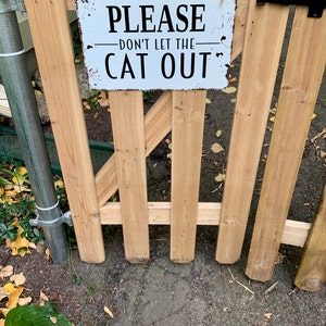 Please Do Not Feed the Cats No Matter What They Say Sign - Etsy