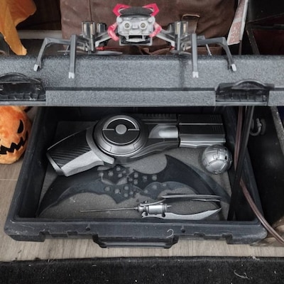 Arkham Bat Claw Full-scale Prop - Etsy