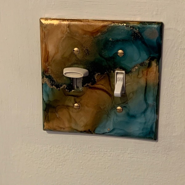 Colorful Abstract Art Light Switch / Electrical Outlet Cover - Toggle ...