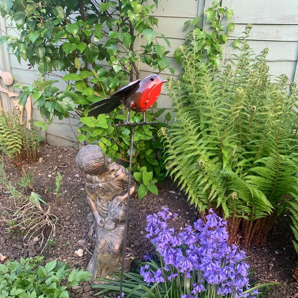 Hand Crafted Recycled Metal Robin. Metal Garden Outdoor Sculpture ...