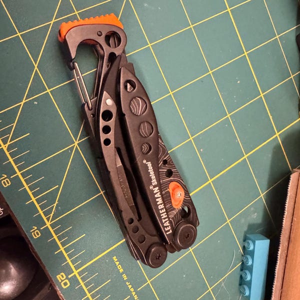 Ferro Fire Hammer - Hard Rubber Hammer for the Leatherman Skeletool - Etsy