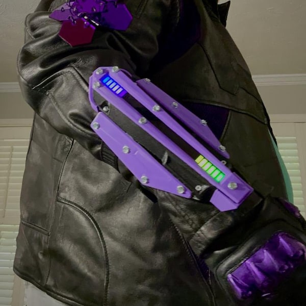 PULSE//V3:NANO Sound Reactive LED Cyberpunk Gauntlets (bracer Variant ...