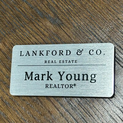 Full Color Personalized Wearable Magnetic Name Tags. Your Color Logo ...