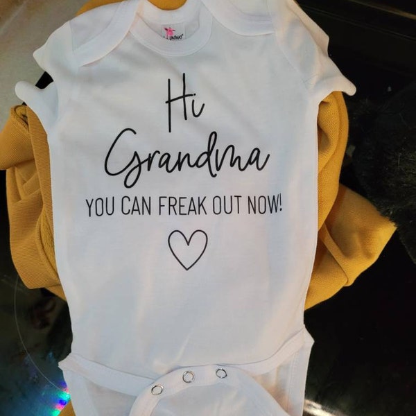 Hi Grandma Baby Bodysuit, Grandma Pregnancy Announcement, Grandma to Be ...