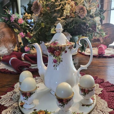 Royal Albert 'heirloom' Trio. Avon Shaped Cup Very Rare - Etsy