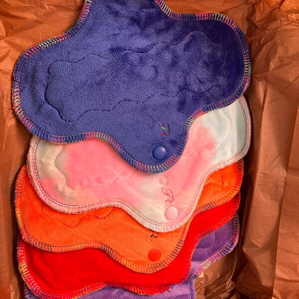 15” Heavy PLUSH FLEECE Topped Medium Flare Cloth Pads | Menstrual Pad ...