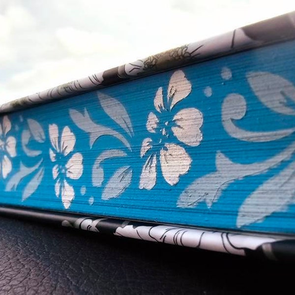 Lightlark Series Sprayed and Stenciled Edges - Etsy