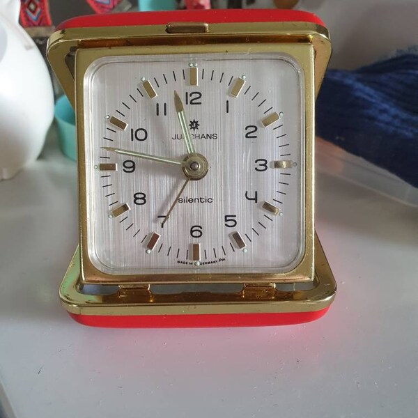 Vintage Alarm Clock Aradora, Retro Romanian Clock Mechanical, Wahite ...