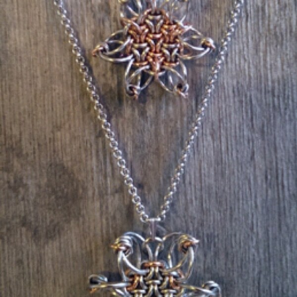 Tutorial for Scylla Stars Chain Maille Pendants by Brilliant Twisted ...