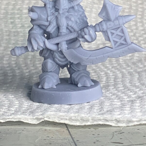 Dwarf Commander Miniature for Dungeons and Dragons - Etsy