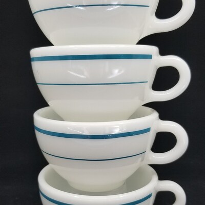 SALEM POTTERY Eagle and Shield Dinner Plate Classic Colonial Glazing ...