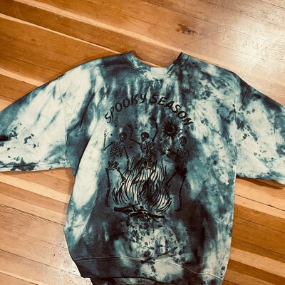 Dancing Skeleton Spooky Season Halloween Crewneck Skeleton Sweatshirt ...