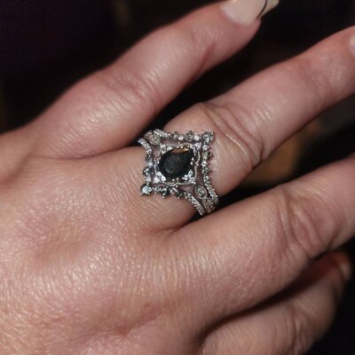 Crystal Gradient Diamond Ring Curved Wedding Band White Gold Black ...