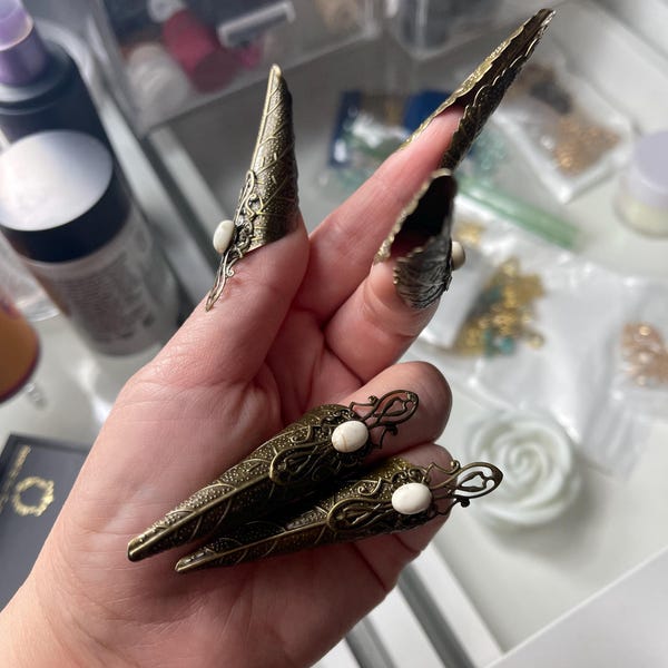 Coffin Flask, Deaths Head Moth Flask, Vampire Flask, Gothic Coffin ...