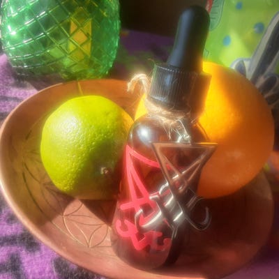 Binding Oil, Binding Ritual Oil, Protection Oil, Hoodoo, Witchcraft ...