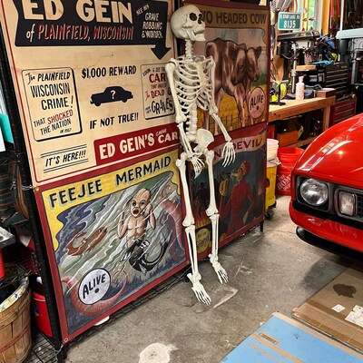 Sideshow Banner Ed Gein Car - Etsy