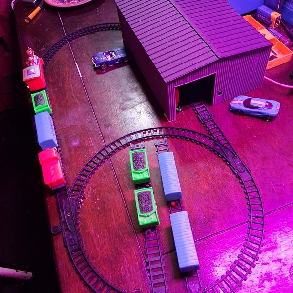 HO Scale Commercial Building: Model Railroad Warehouse With Open Doors ...