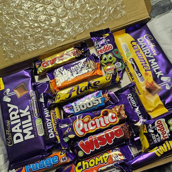 Easter Kinder Selection Gift Box Bueno Hippo Hazelnut Ferrero Chocolate ...