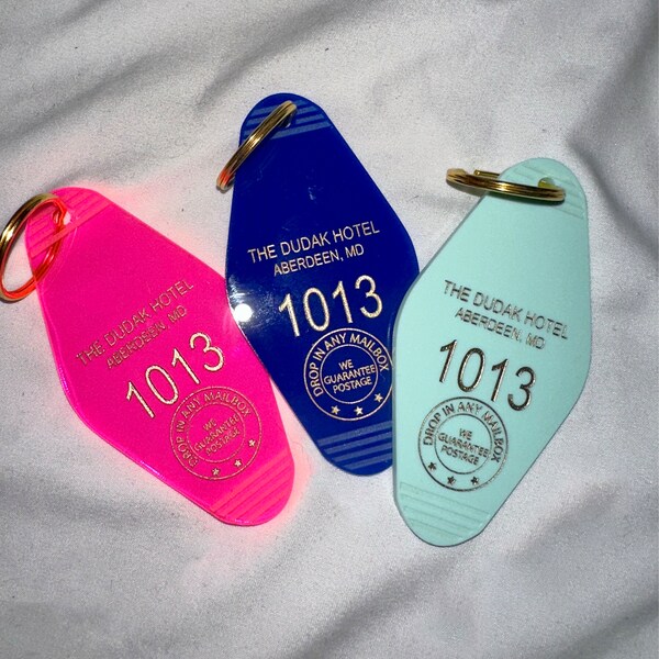 Custom Retro Motel Key Fob, YOUR CUSTOM TEXT, Custom Keychain ...