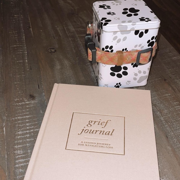 Holiday Memory Book: Christmas Scrapbook Album, Family Keepsake Journal ...