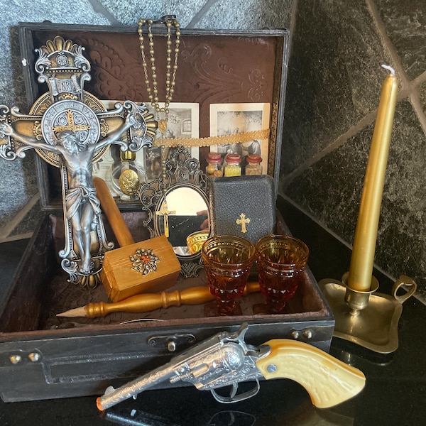 Vampire Slayer Kit, Shadow Box, Dracula Memorabilia, Crucifix, Rosary ...