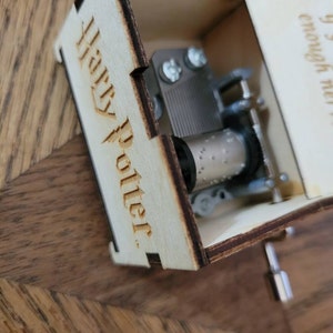 Aromatic Red Cedar Windup Music Box W/velvet Tray la | Etsy