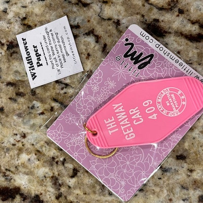 Getaway Car Keychain in Pink Motel Keychain Vintage Hotel Tag Cute ...