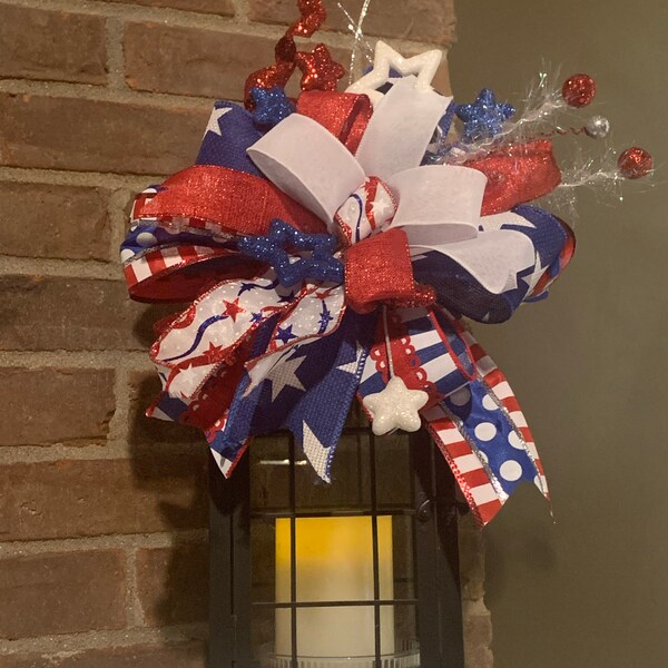 Cardinal Centerpiece for Table, Traditional Christmas Arrangement ...