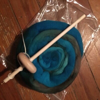 Bottom Whorl Drop Spindle Kit for Beginner Student W/ Fiber Wool Yarn ...
