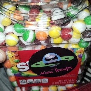 Freeze Dried Candy L Tub L Bulk L Rainbow Crunchy Alien Balls L Space ...