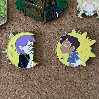 The Owl House Gold Enamel Pin Lumity Luz Noceda & Amity Blight Hug - Etsy