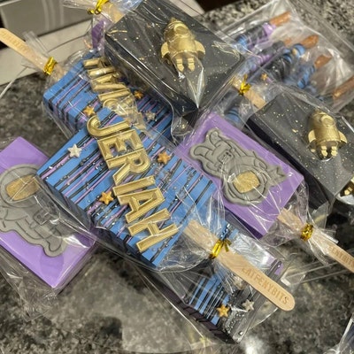 Safari Cakesicles Jungle Cake Pops Giraffe Elephant Lion Cheetah Baby ...