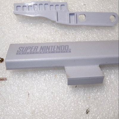 Nintendo Japan Famicom Red Worn/broken As-is Controller Set W/cables ...