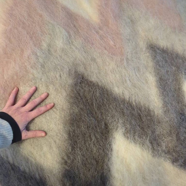 Handmade Wool Blanket Lizhnyk, White Queen Size Sheep Wool Bedcover ...