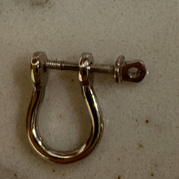 Sterling Silver 3/4” Shackle Earring - Etsy