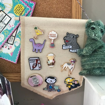 Small Pin Display, Pin Badge Display, Canvas Pennant, Enamel Pin ...