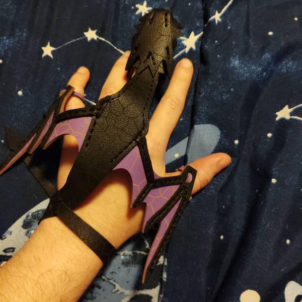 Leather Dragon Wrist, Custom Hand Dragon Pet, Christmas Gifts for ...