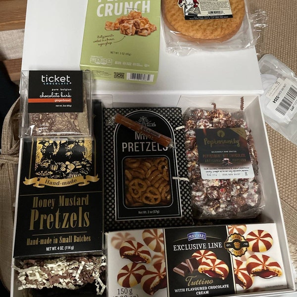 Moscow Mule Gift Box: Copper Mugs, Cocktail Mixer & Snacks - Etsy