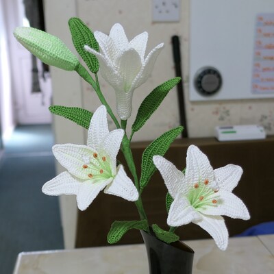 Crochet Easter Lily Pattern Photo Tutorial Crochet Flower Pattern ...