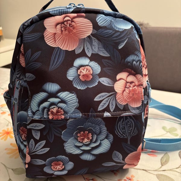 Daycation Bag Sewing Pattern | Instructions for Sewing a Small Shoulder ...