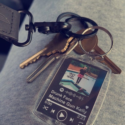 Custom Music Keychain, Apple Music Keychain, Gift for Friends ...