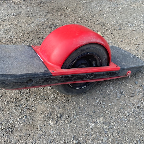 Onewheel Pint Charging Port Protection Plug and Key Ring - Etsy