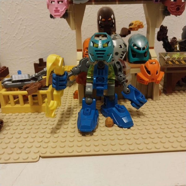 Adaptive Nuva Armor Set, Custom Chestpiece and and Shoulder Armor ...