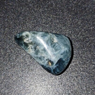 Blue Jade Crystal Tumbled Stone Polished Gemstone / Spirituality Guides ...