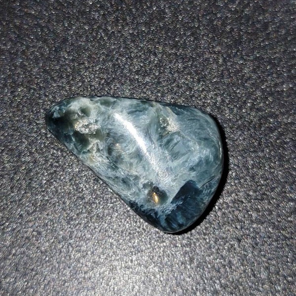 Blue Jade Crystal - Tumbled Stone Polished Gemstone / Spirituality ...