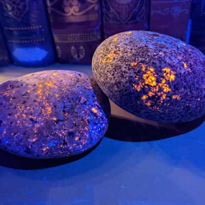 Yooperlite .5.9 Oz, Yooperstone, Fluorescing Sodalite, Emberlite ...
